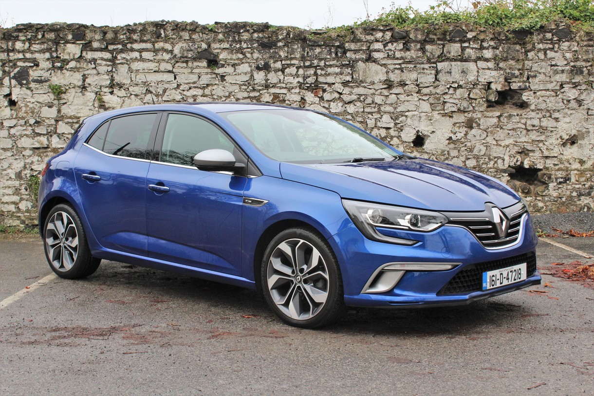 Renault Megane GT Photos and Specs. Photo: Renault Megane GT hatchback ...