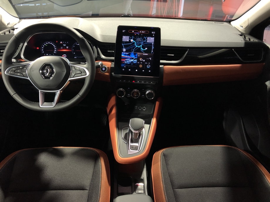 Renault Captur Photos and Specs. Photo: Renault Captur reviews big and ...