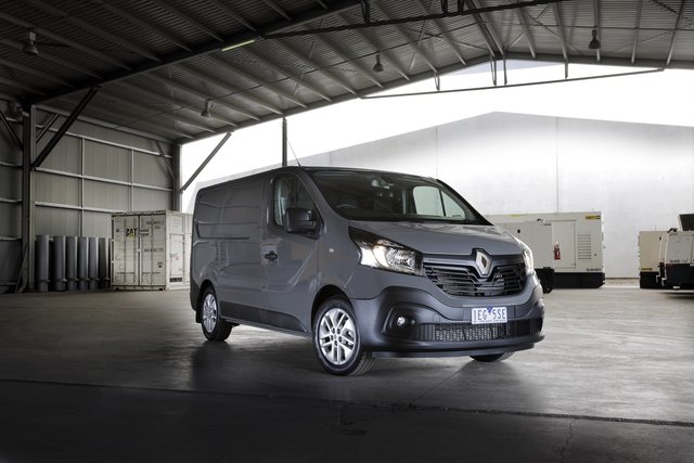 Renault Trafic Combi Photos and Specs. Photo: Renault Trafic Combi ...