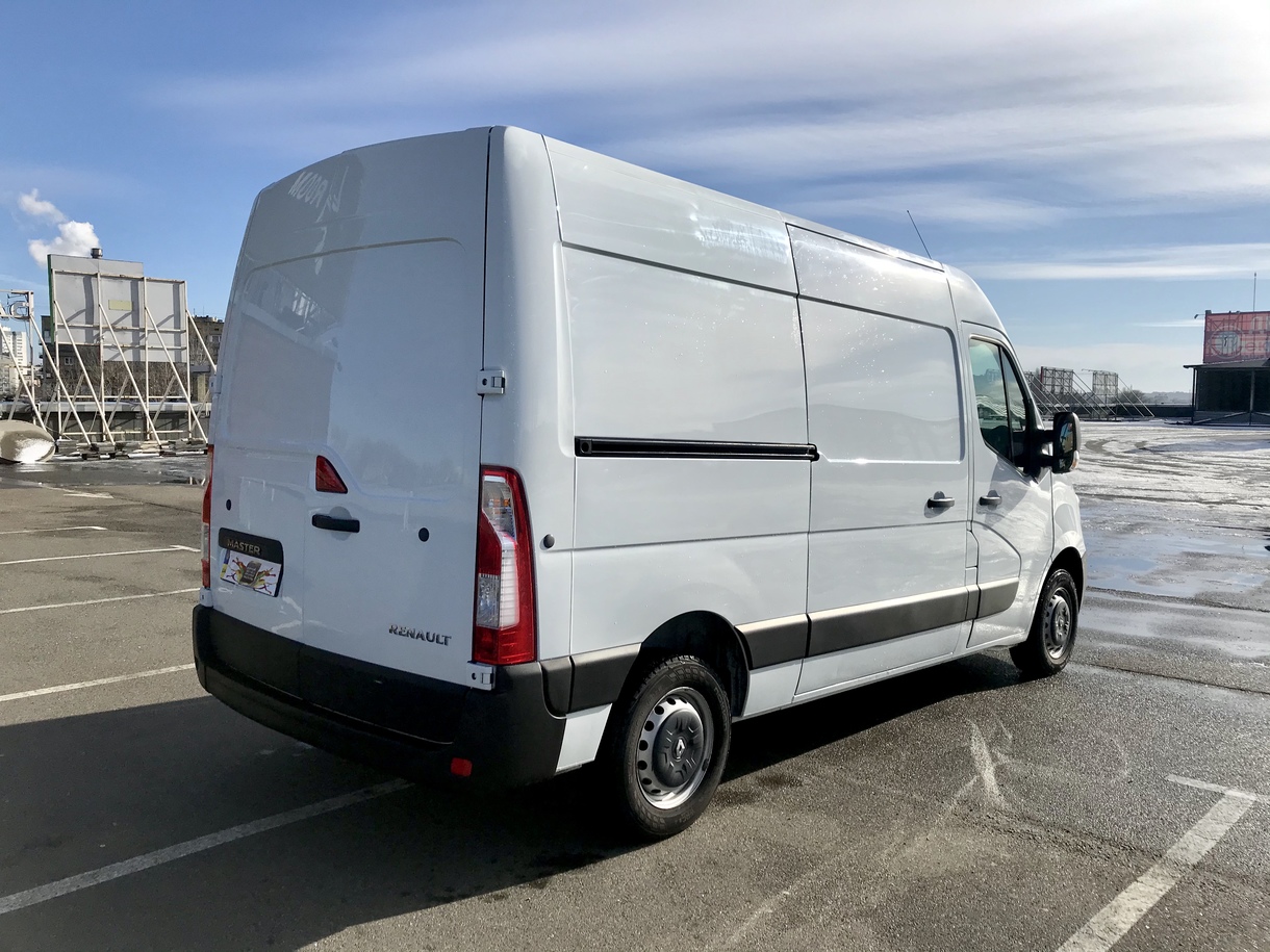 Renault Master Photos and Specs. Photo: Renault Master interior 2020 ...