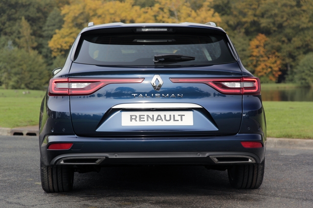 Renault Talisman Estate Photos and Specs. Photo: Renault Talisman ...