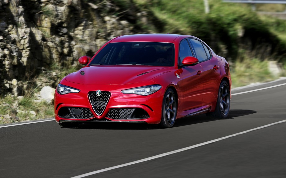 Alfa Romeo Giulia Photos and Specs. Photo: Alfa Romeo Giulia exterior ...