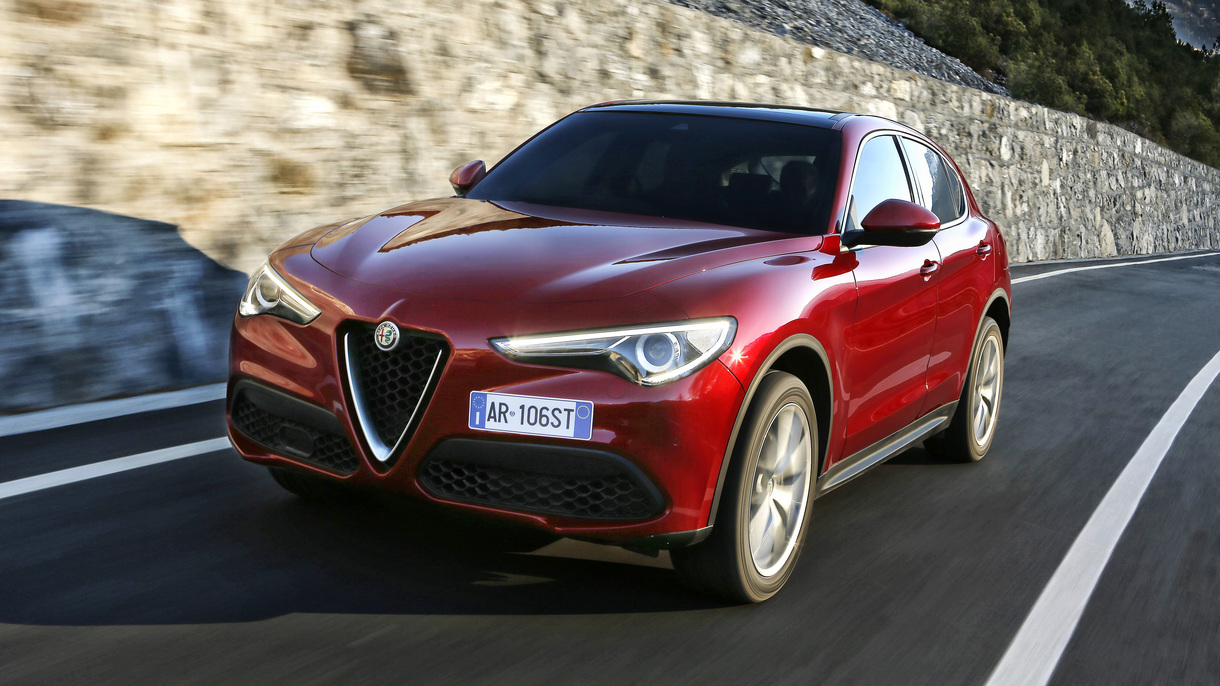 Alfa Romeo Stelvio Photos and Specs. Photo: Alfa Romeo Stelvio 4k ...