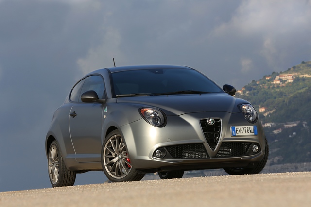 Alfa Romeo MiTo Photos and Specs. Photo: Alfa Romeo MiTo exterior photo ...