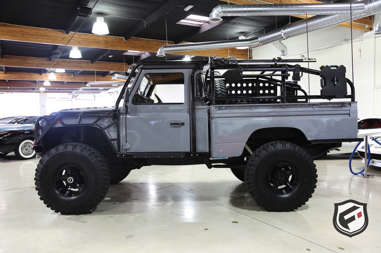 Land Rover Defender 110 Photos and Specs. Photo: Land Rover Defender ...