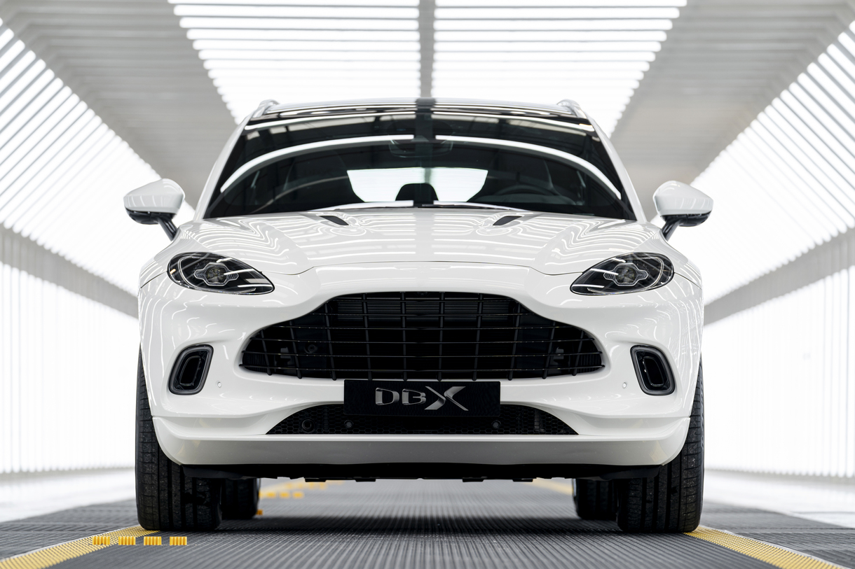 Aston Martin DBX Photos and Specs. Photo: Aston Martin DBX mod ...