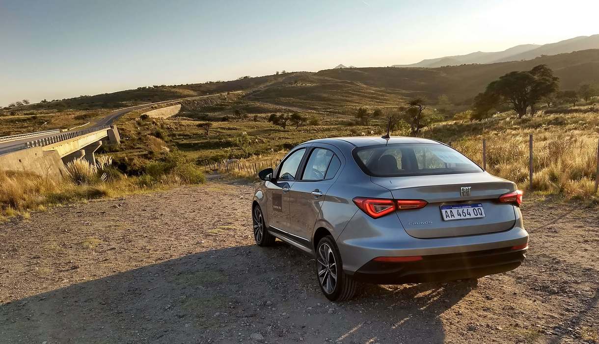 Fiat Cronos Photos and Specs. Photo: Fiat Cronos exterior ...