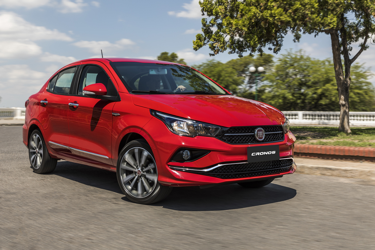 Fiat Cronos Photos and Specs. Photo: Fiat Cronos sedan model and 32 ...