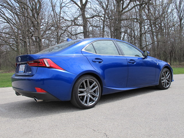 Lexus IS 200t Photos and Specs. Photo: Lexus IS 200t hd big and 23 ...