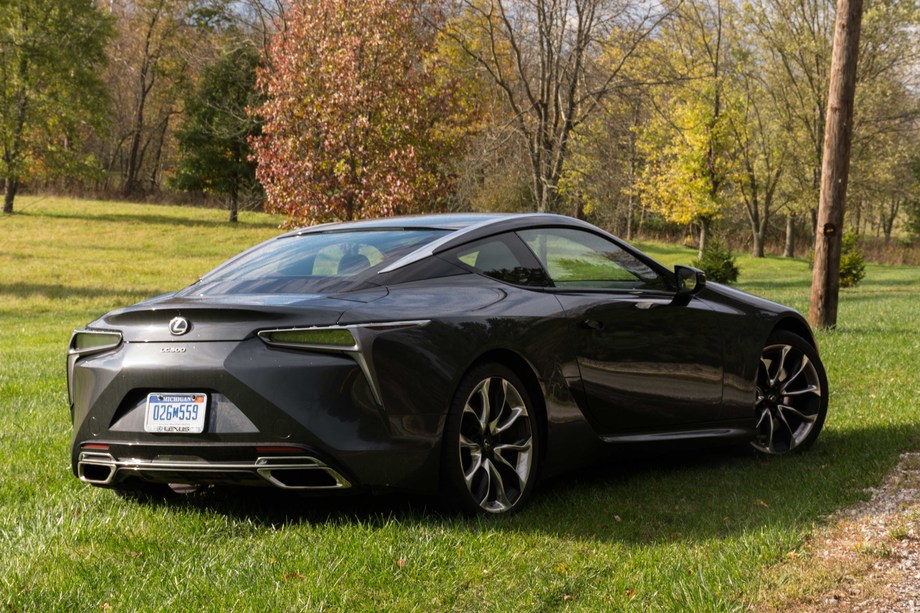Lexus LC 500 Photos and Specs. Photo: Lexus LC 500 modern restyling and ...