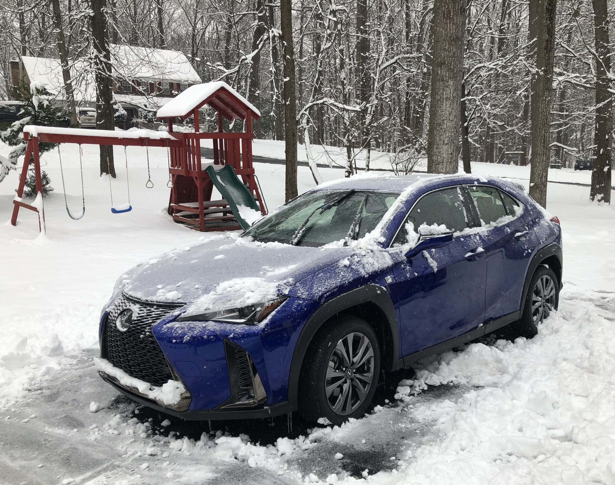 Lexus UX 250h Photos and Specs. Photo: Lexus UX 250h accessories ...