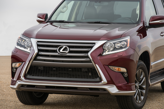 Lexus GX Photos and Specs. Photo: Lexus GX interior photo and 40 ...