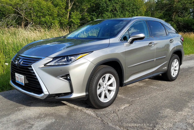 Lexus RX 450h Photos and Specs. Photo: Lexus RX 450h reviews ...