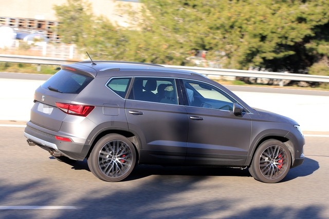 SEAT CUPRA Ateca Photos and Specs. Photo: SEAT CUPRA Ateca mod big and ...