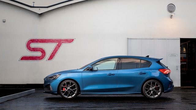 Ford Focus ST Photos and Specs. Photo: Ford Focus ST hd big and 38 ...