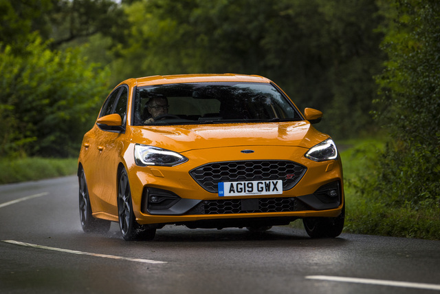 Ford Focus ST Photos and Specs. Photo: Ford Focus ST interior ...