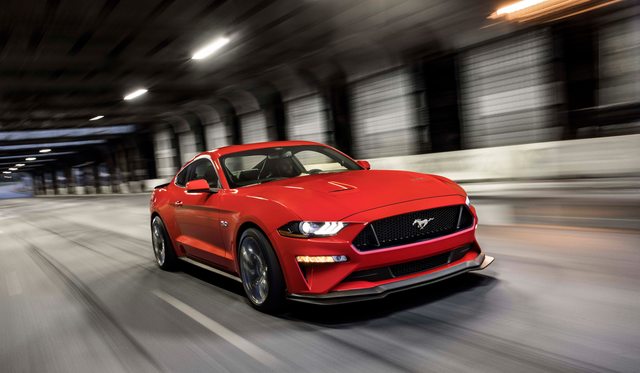 Ford Mustang Photos and Specs. Photo: Ford Mustang modern 2017 and 21 ...