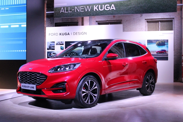 Ford Kuga Photos and Specs. Photo: Ford Kuga 4k model and 27 perfect ...
