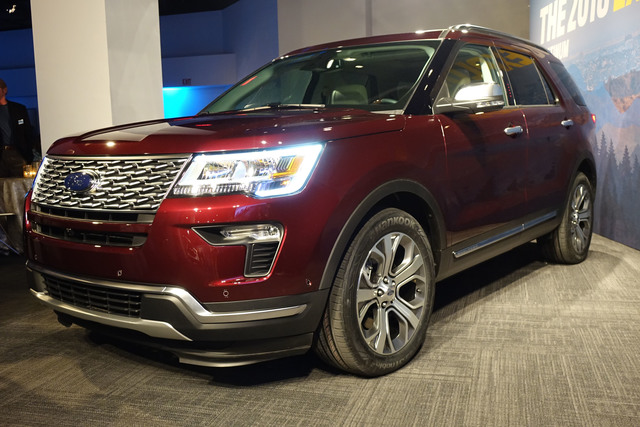 Ford Edge Photos and Specs. Photo: Ford Edge reviews photo and 36 ...