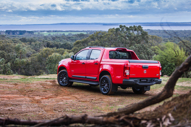 Ford Ranger Raptor Photos and Specs. Photo: Ford Ranger Raptor best big ...
