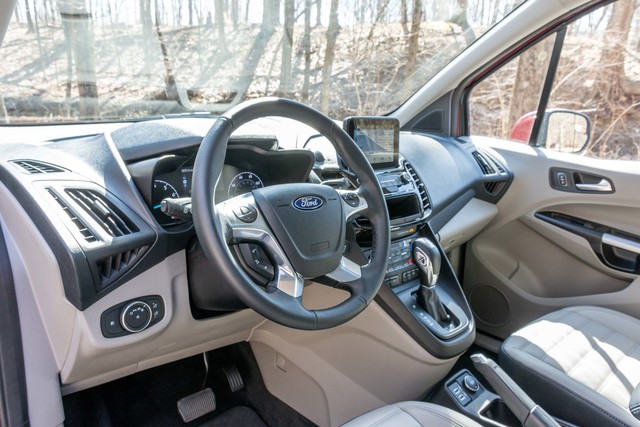 Ford Transit Photos and Specs. Photo: Ford Transit 4k photo and 22 ...