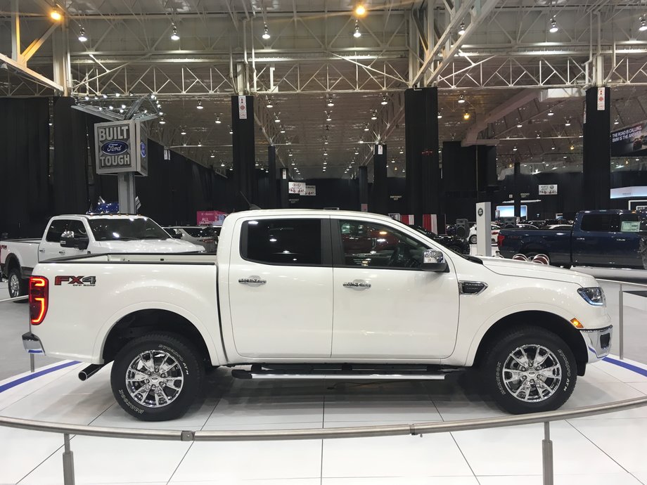 Ford Ranger USA Photos and Specs. Photo: Ford Ranger USA accessories ...