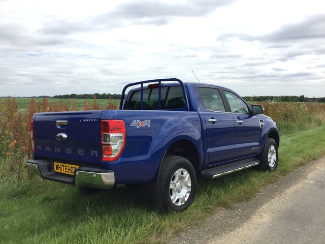 Ford Ranger Double Cab Photos and Specs. Photo: Ford Ranger Double Cab ...