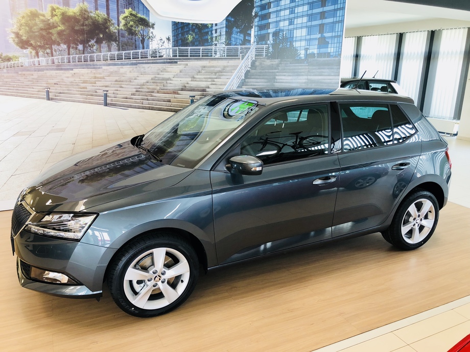 Skoda Fabia Photos and Specs. Photo: Skoda Fabia hd photo and 35 ...