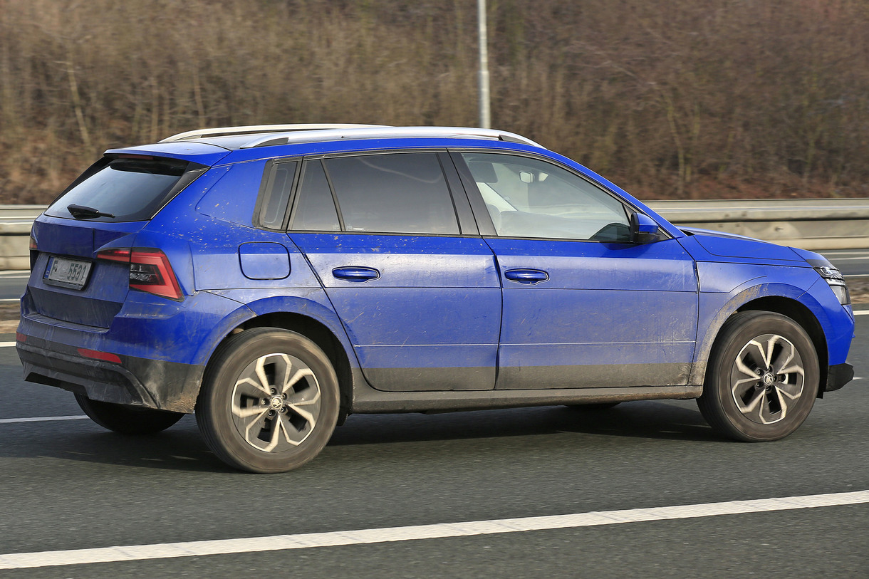 Skoda Kamiq Photos and Specs. Photo: Skoda Kamiq modern specifications ...