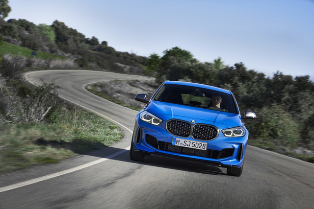 BMW 1 Series (F40) Photos and Specs. Photo: BMW 1 Series (F40 ...