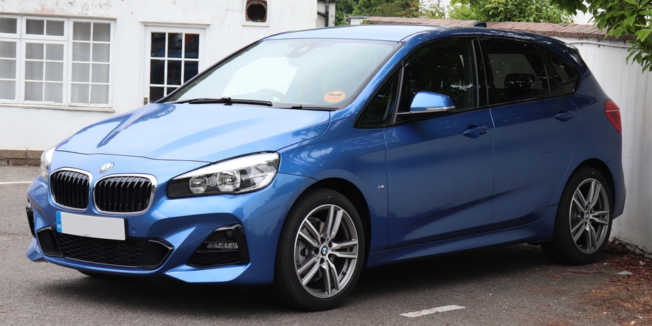 BMW 2 Series Active Tourer (F45) Photos and Specs. Photo: BMW 2 Series ...