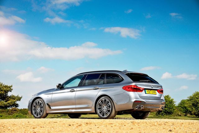 BMW 5 Series Touring (G31) Photos and Specs. Photo: BMW 5 Series ...