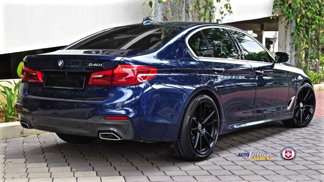 BMW 5 Series Sedan (G30) Photos and Specs. Photo: BMW 5 Series Sedan ...