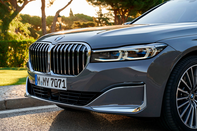 BMW 7 Series (G11) Photos and Specs. Photo: BMW 7 Series (G11 ...