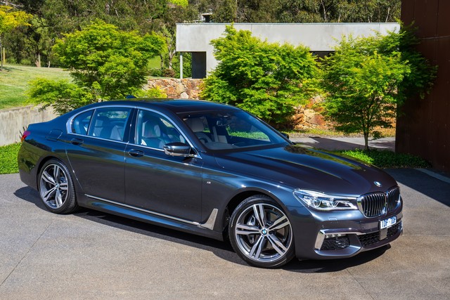 BMW 7 Series (G11) Photos and Specs. Photo: BMW 7 Series (G11) sedan ...