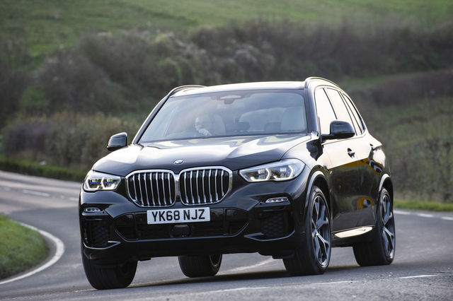 BMW X5 (G05) Photos and Specs. Photo: BMW X5 (G05) exterior big and 47 ...