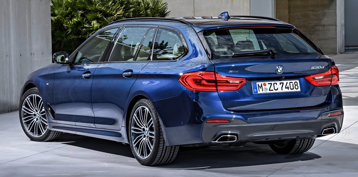 BMW 5 Series Touring (G31) Photos and Specs. Photo: BMW 5 Series ...