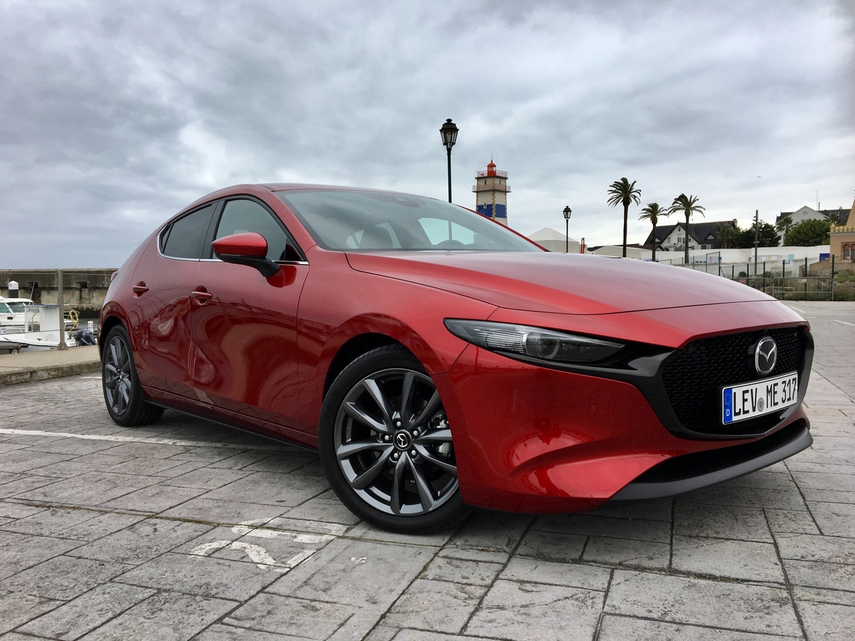 Mazda Mazda2 Hatchback Photos and Specs. Photo: Mazda Mazda2 Hatchback ...