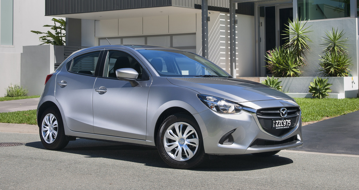 Mazda Mazda2 Hatchback Photos and Specs. Photo: Mazda Mazda2 Hatchback ...