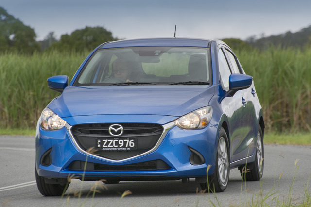 Mazda Mazda2 Hatchback Photos and Specs. Photo: Mazda Mazda2 Hatchback ...