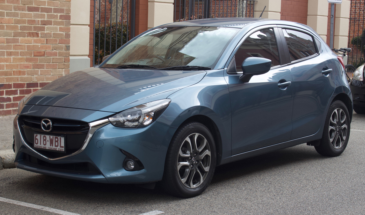 Mazda Mazda2 Hatchback Photos and Specs. Photo: Mazda Mazda2 Hatchback ...