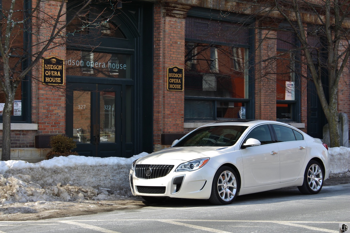 Buick Regal GS Photos and Specs. Photo: Buick Regal GS mod photo and 31 ...