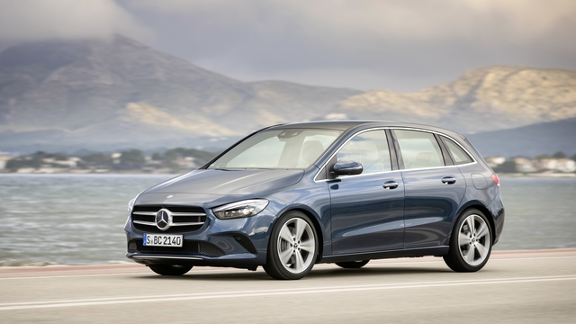 Mercedes CLA-Class (C118) Photos and Specs. Photo: Mercedes CLA-Class ...