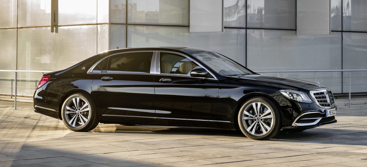 Mercedes Maybach S-Class (X222) Photos and Specs. Photo: Mercedes ...