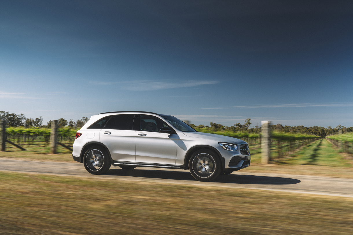 Mercedes GLC-Class (X253) Photos and Specs. Photo: Mercedes GLC-Class ...
