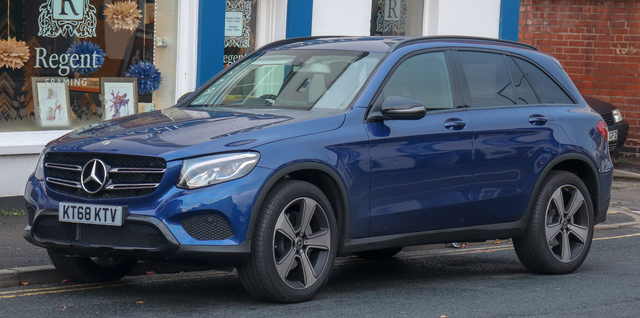 Mercedes GLC-Class (X253) Photos and Specs. Photo: Mercedes GLC-Class ...