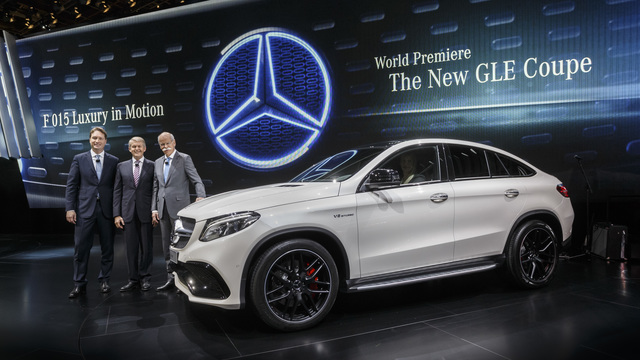 Mercedes GLE-Class SUV (W167) Photos and Specs. Photo: Mercedes GLE ...