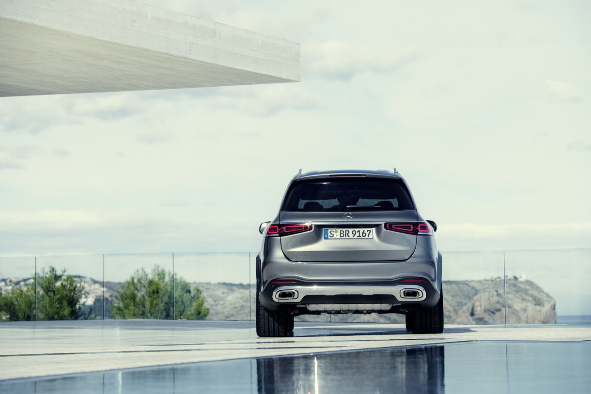 Mercedes GLS-Class (X167) Photos and Specs. Photo: Mercedes GLS-Class ...