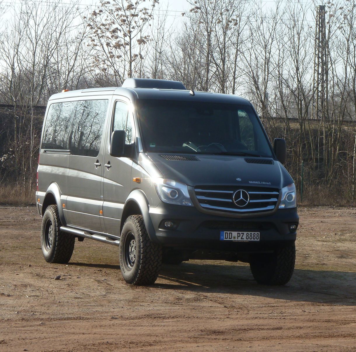 Mercedes Sprinter Kastenwagen (W907) Photos and Specs. Photo: Mercedes ...
