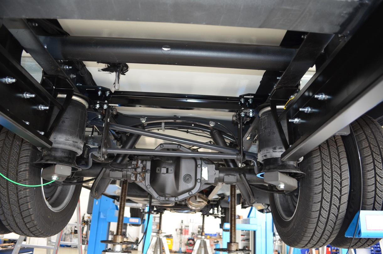 Mercedes Sprinter Kastenwagen (W907) Photos and Specs. Photo: Mercedes ...